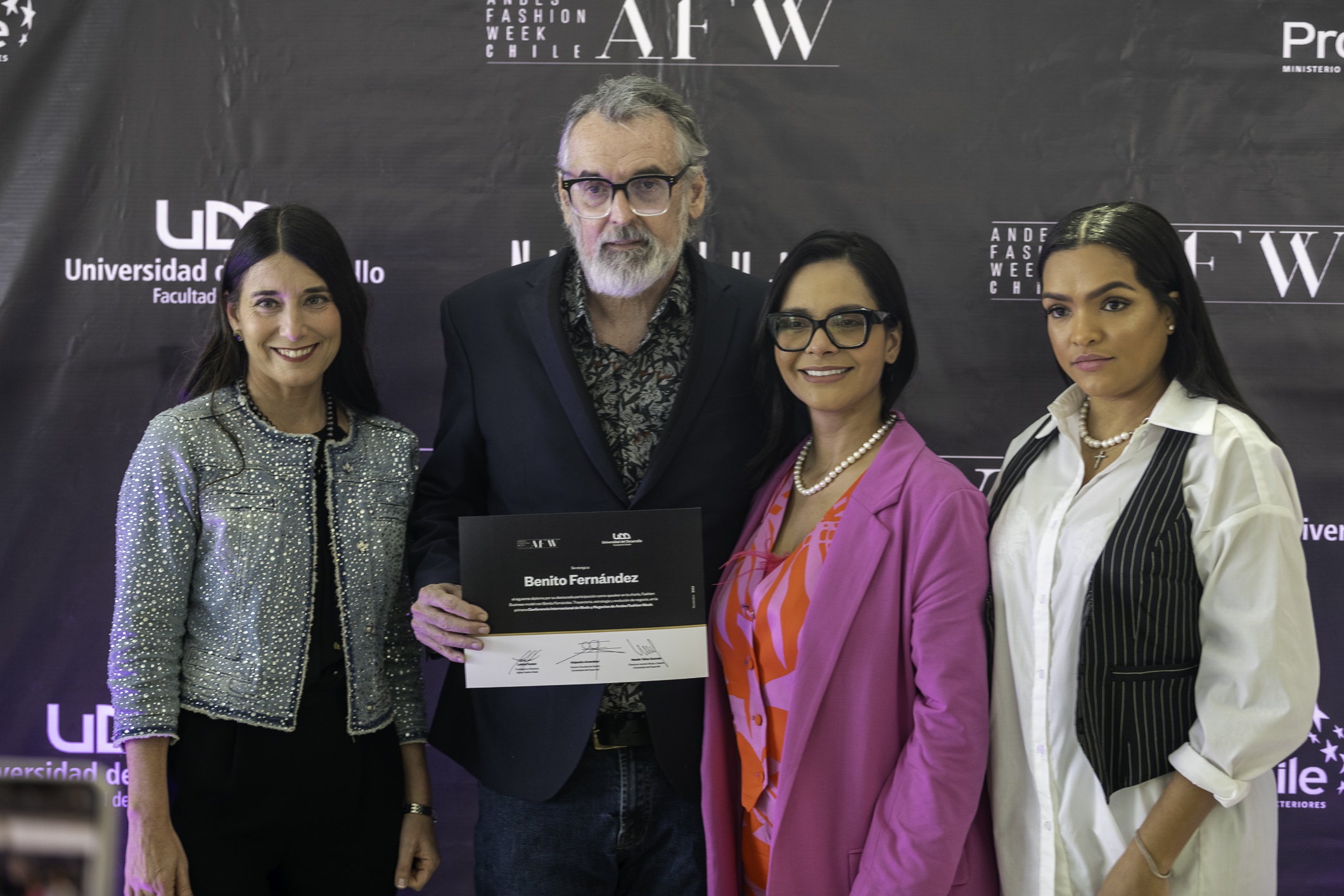La I Conferencia Internacional de Moda y Negocios de Andes Fashion Week Chile AFW, concluyó tras ...